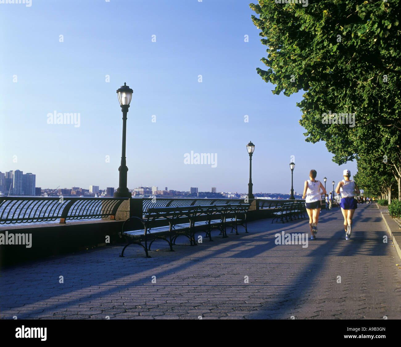Promenade battery park hi-res stock photography and images - Alamy