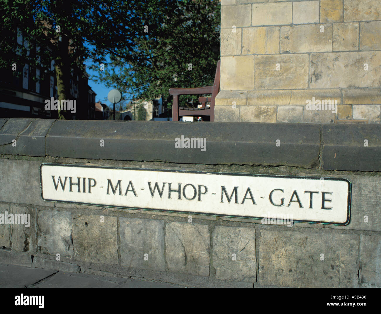 "Whip ma whop ma gate" road sign, City of York, North Yorkshire ...