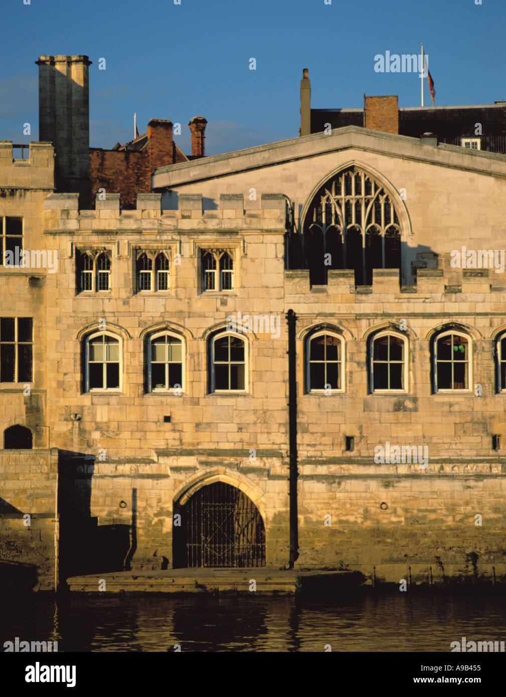 Medieval guildhall hi-res stock photography and images - Alamy