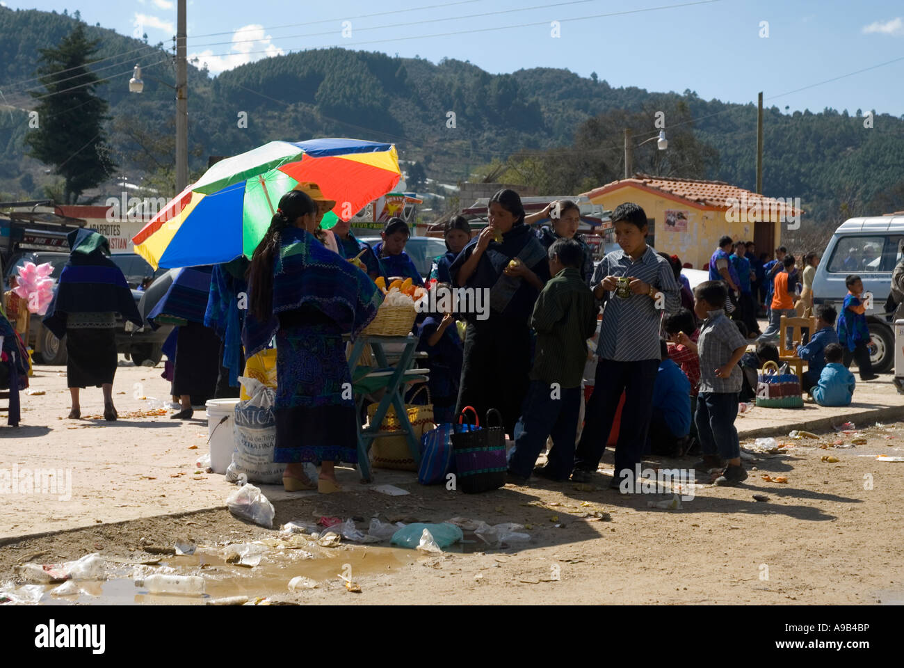 Mexico chiapas zinacantan tzotzil mayan hi-res stock photography and ...