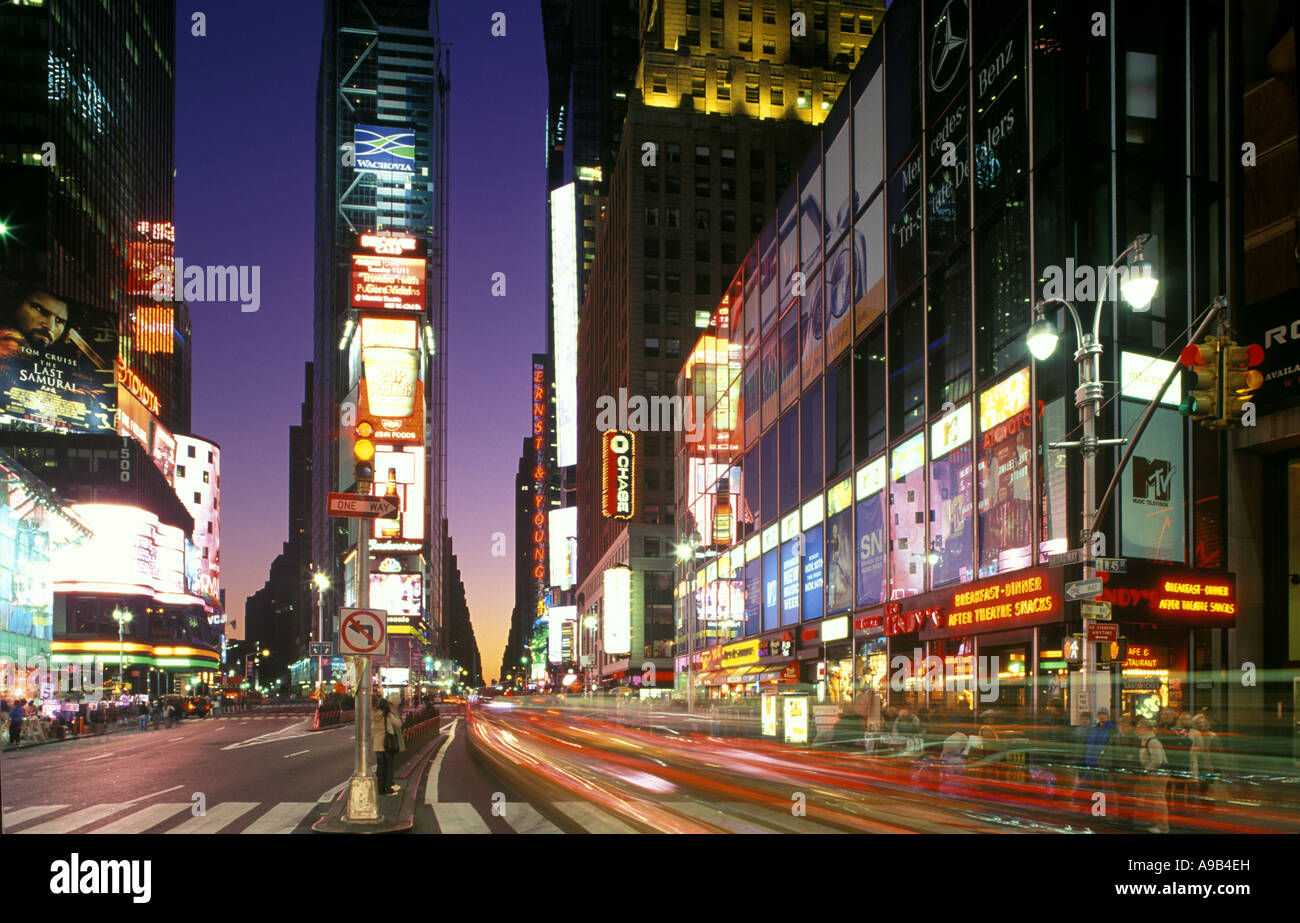 TIMES SQUARE MIDTOWN MANHATTAN NEW YORK CITY USA Stock Photo - Alamy