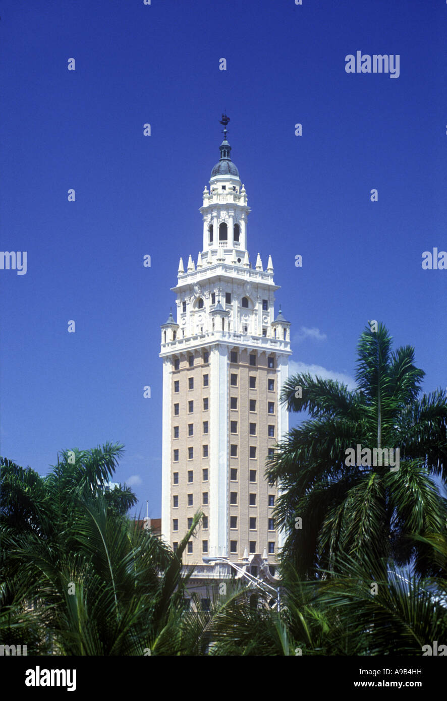 Cuban immigration hi-res stock photography and images - Alamy