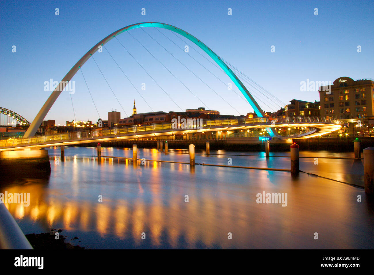 Newcastle quay side hi-res stock photography and images - Alamy