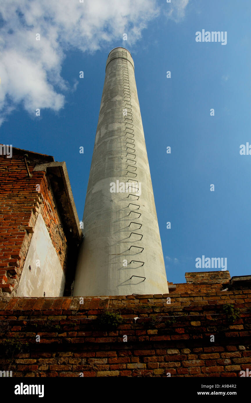 Glass works factory manufacture hi-res stock photography and images - Alamy