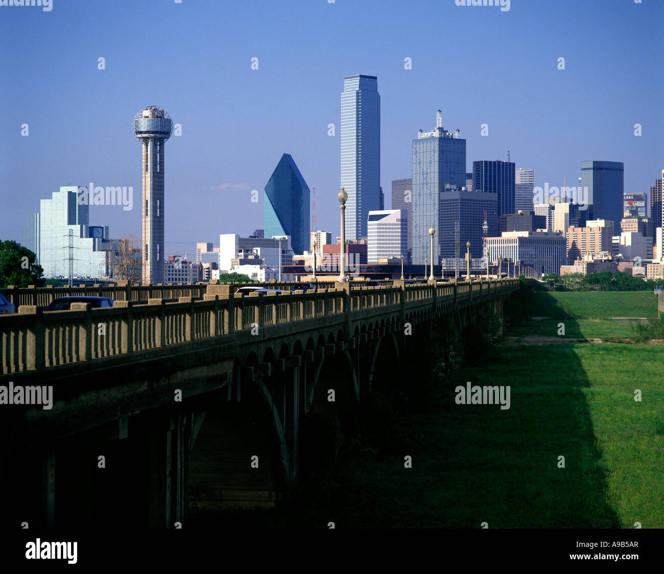 DOWNTOWN SKYLINE TRINITY RIVER GREENBELT PARK DALLAS TEXAS USA Stock ...