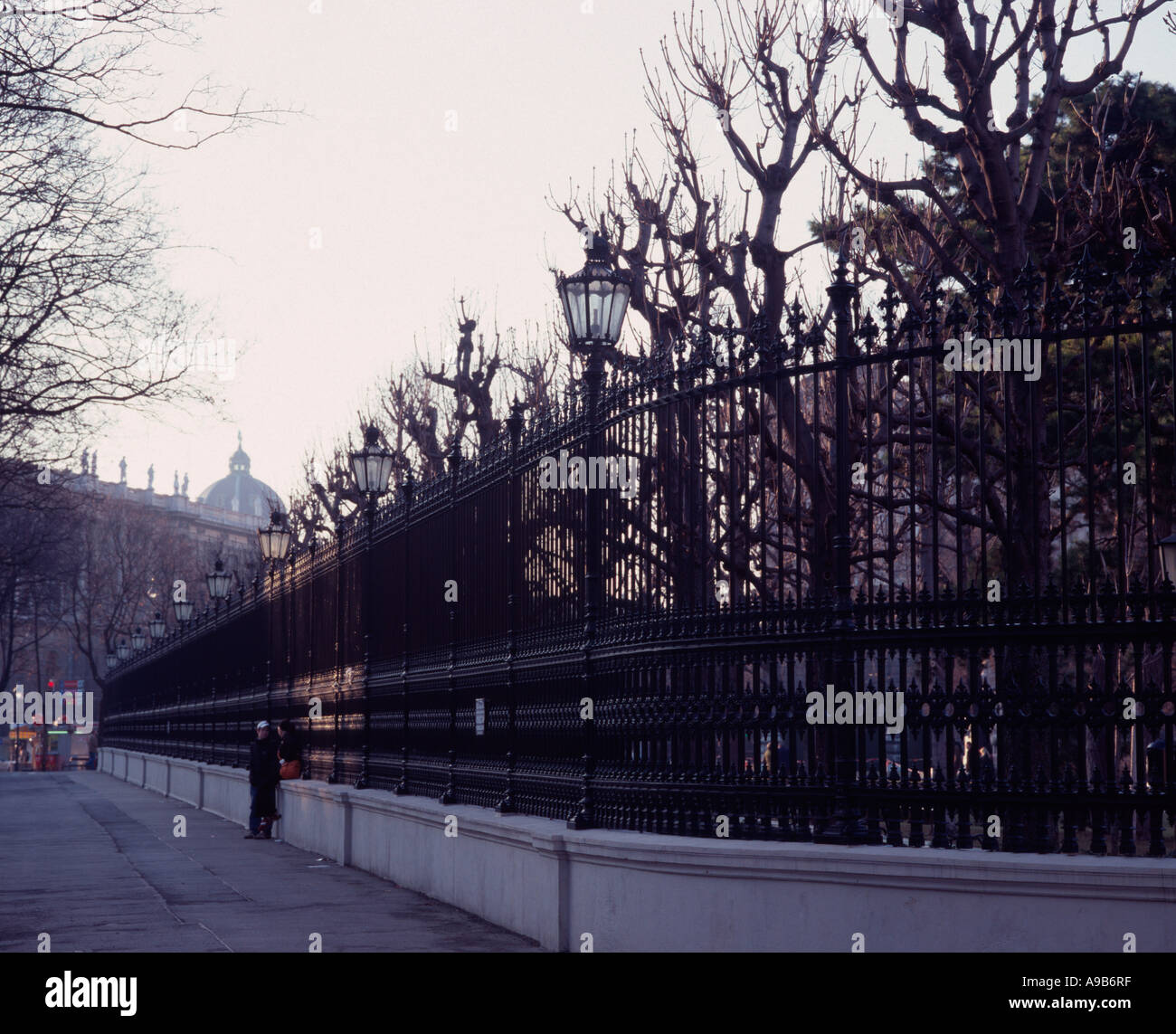 The fence of the Burggarten on the Ringstrasse, Vienna, Austria Stock ...