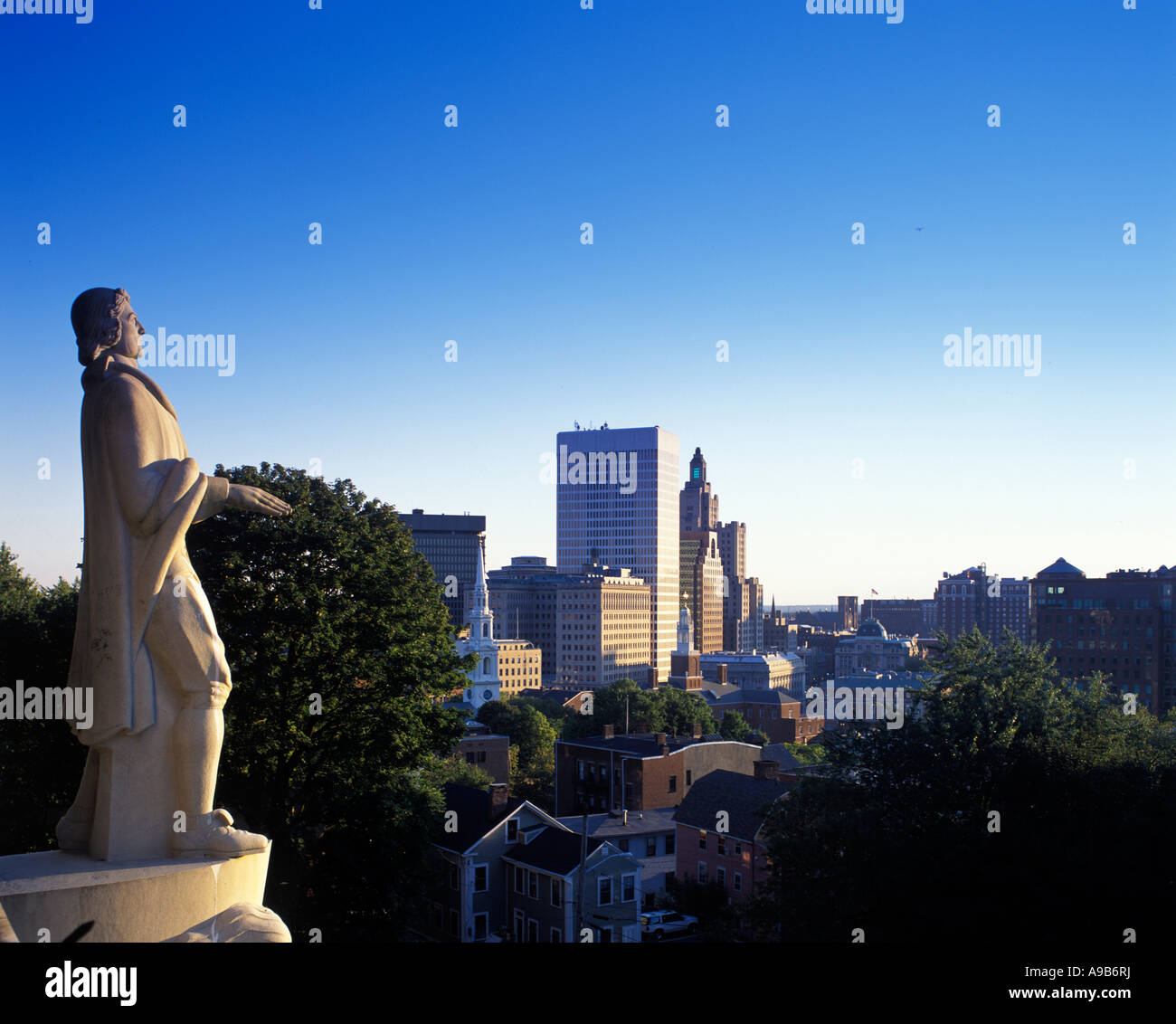 ROGER WILLIAMS GRAVE DOWNTOWN SKYLINE PROVIDENCE RHODE ISLAND USA Stock ...