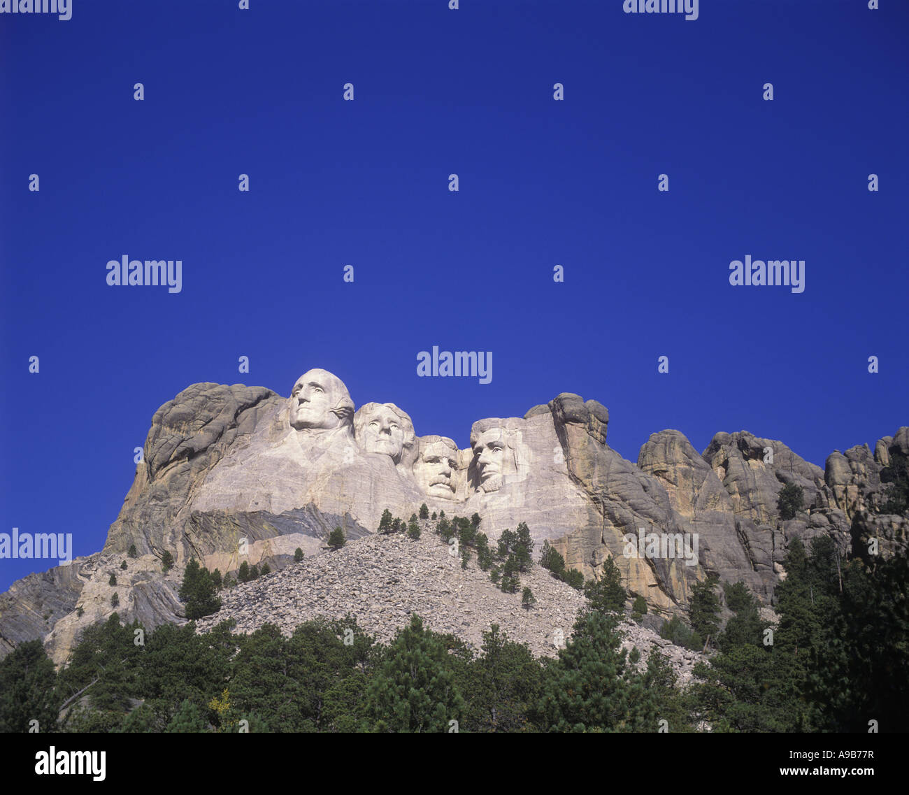 MOUNT RUSHMORE NATIONAL MONUMENT (©GUTZON & LINCOLN BORGLUM 1941) BLACK ...
