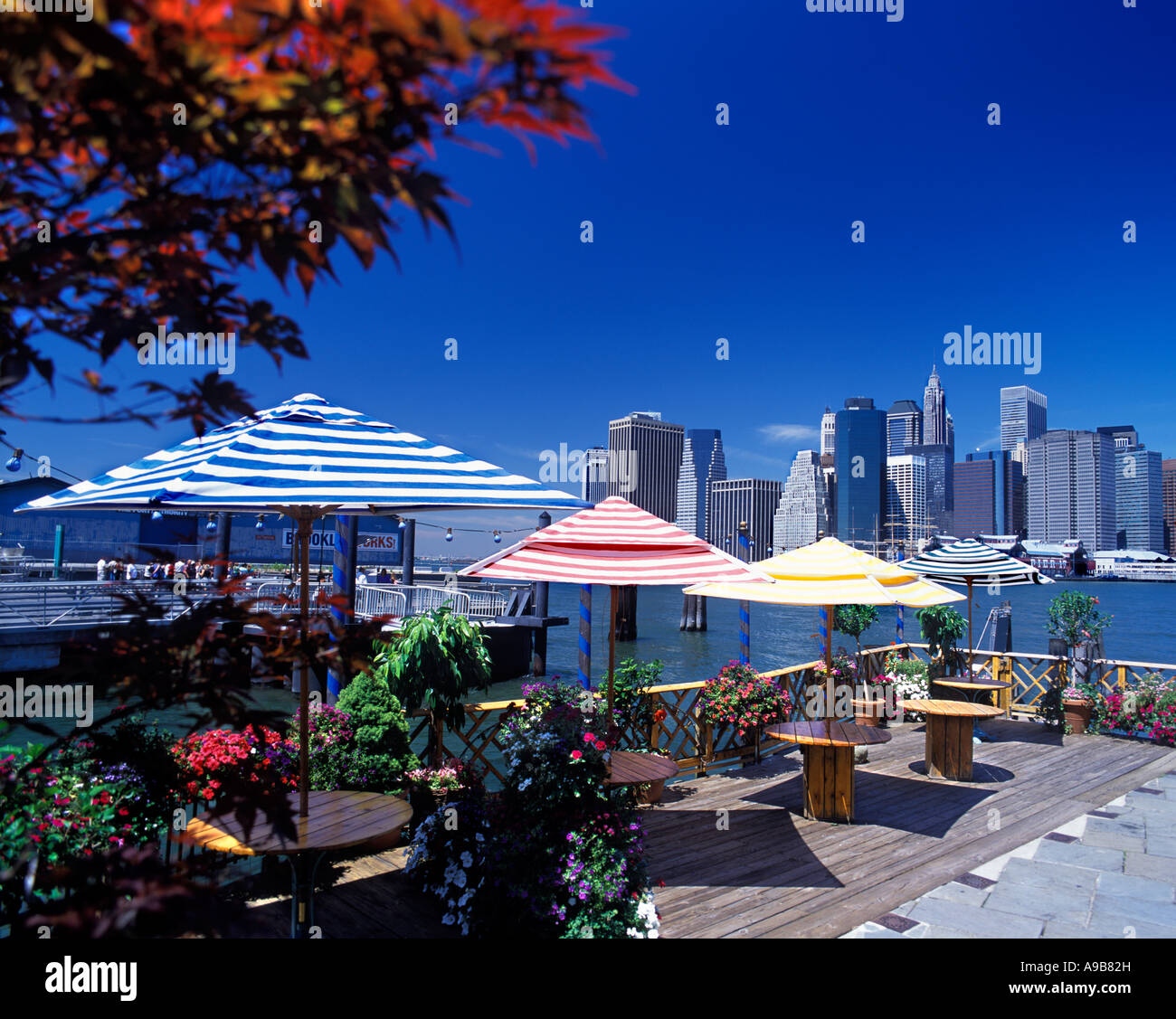 River cafe restaurant brooklyn ny hi-res stock photography and images ...