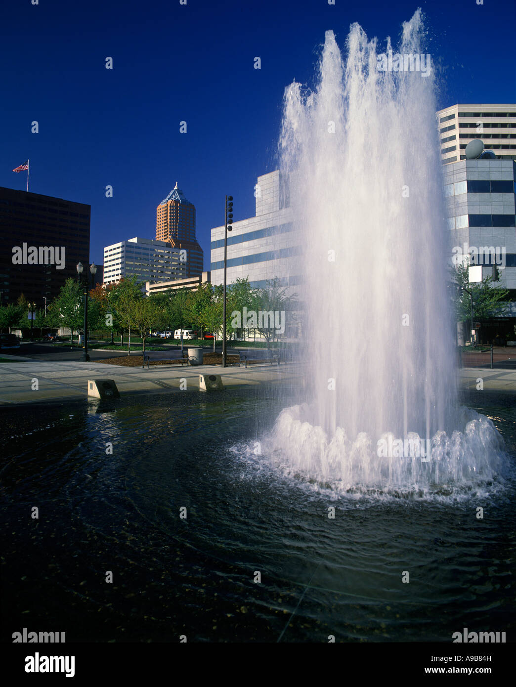 Salmon street fountain hi-res stock photography and images - Alamy