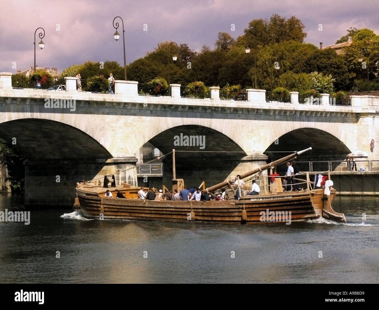 france poitou charentes cognac river charente Stock Photo - Alamy