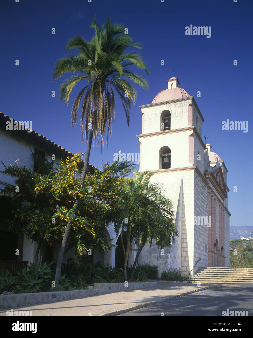 California santa barbara hi-res stock photography and images - Alamy