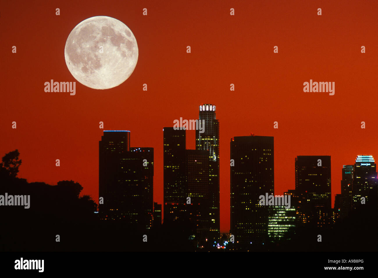 FULL MOON DOWNTOWN SKYLINE LOS ANGELES CALIFORNIA USA Stock Photo - Alamy
