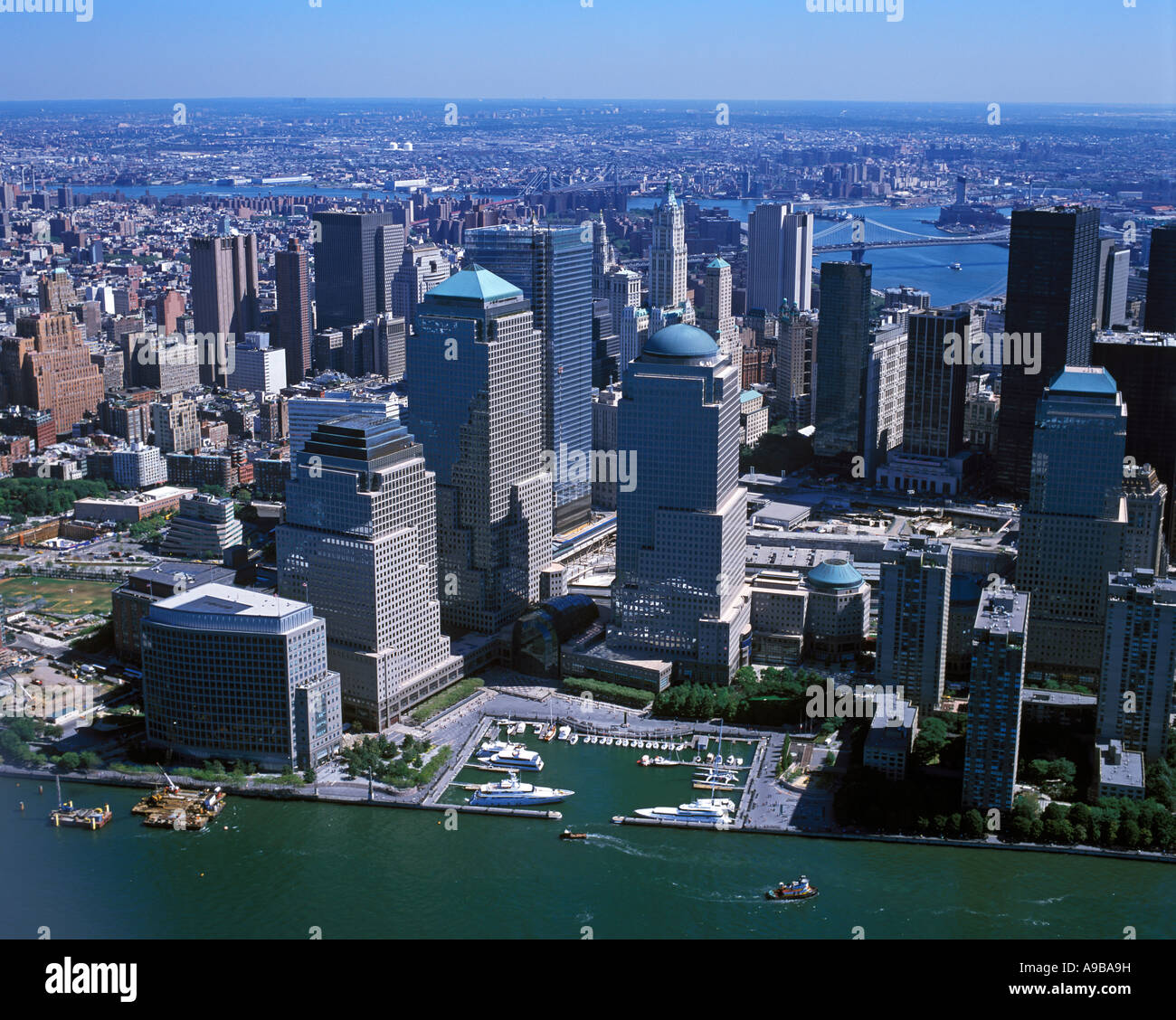 AERIAL OVERVIEW DOWNTOWN SKYLINE MANHATTAN NEW YORK CITY USA Stock ...