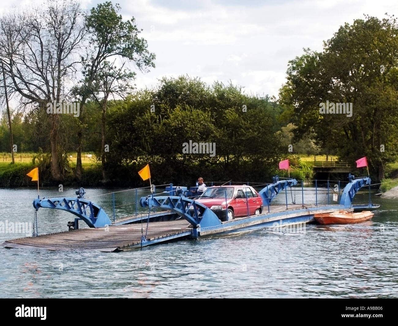 france poitou charentes river charente bacs ferry Stock Photo - Alamy