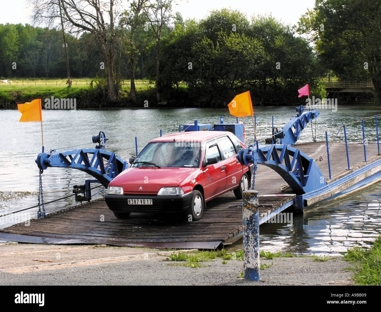 france poitou charentes river charente bacs ferry Stock Photo - Alamy