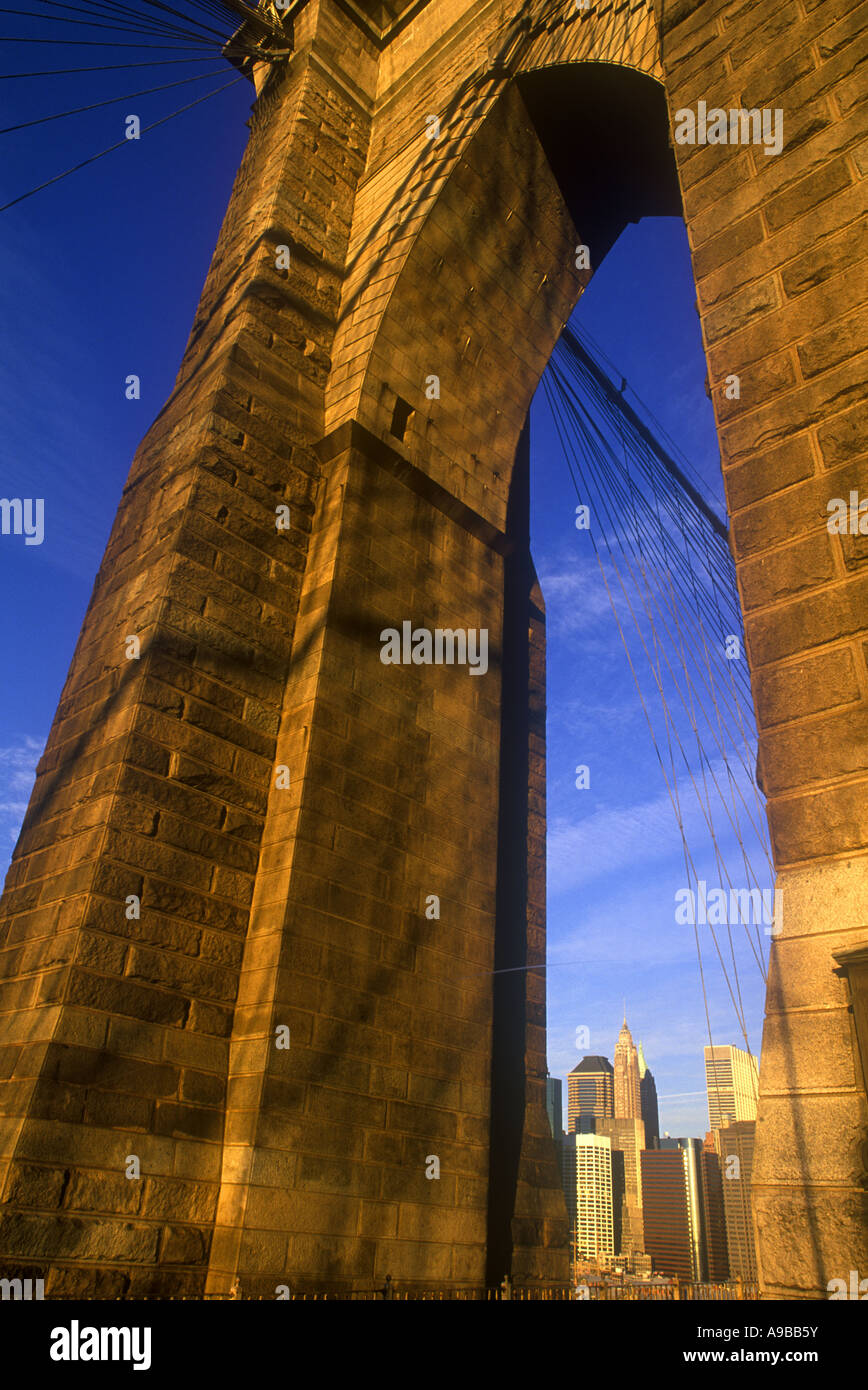 Manhattan bridge archway brooklyn new hi-res stock photography and ...