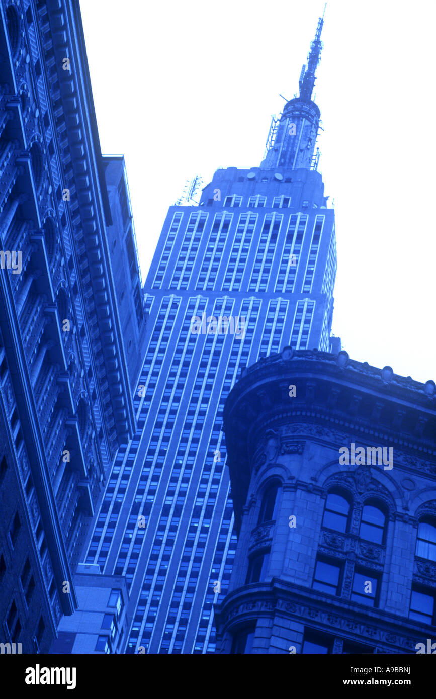 EMPIRE STATE BUILDING (©SHREVE LAMB & HARMON 1931) MIDTOWN MANHATTAN ...