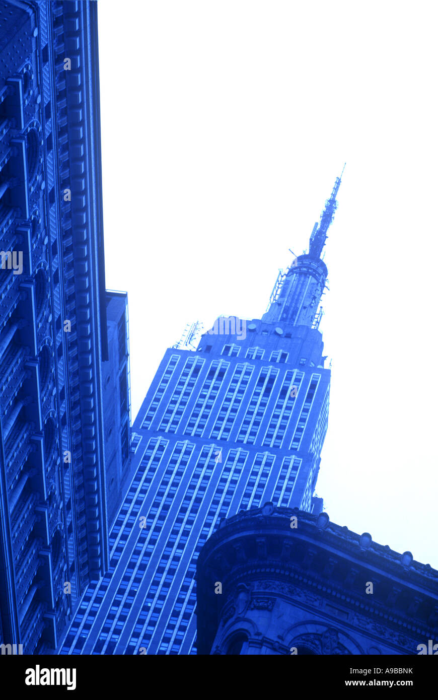 EMPIRE STATE BUILDING (©SHREVE LAMB & HARMON 1931) MIDTOWN MANHATTAN ...