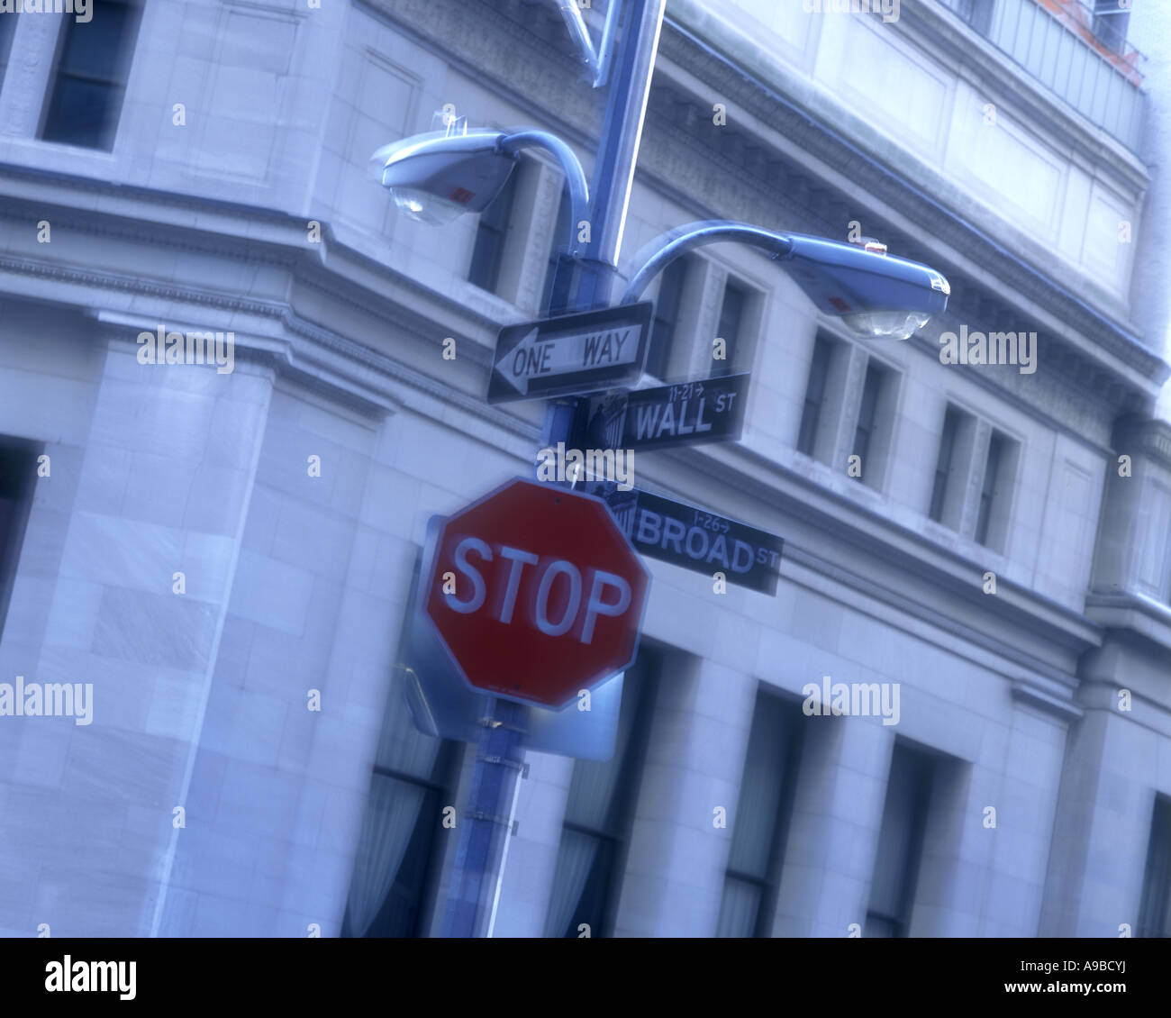 Stop sign in new york hi-res stock photography and images - Alamy