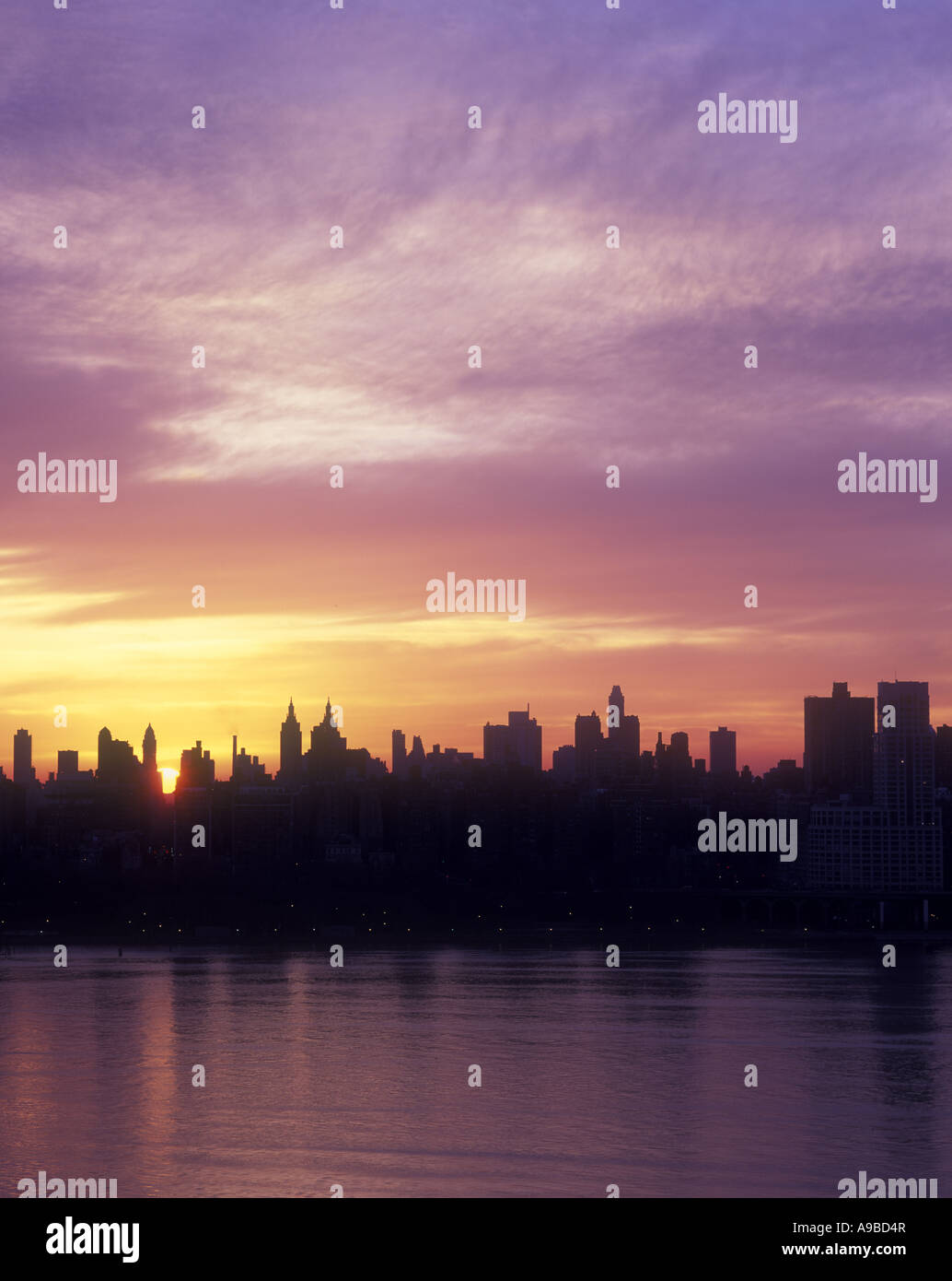 UPPER WESTSIDE SKYLINE MANHATTAN NEW YORK CITY USA Stock Photo - Alamy