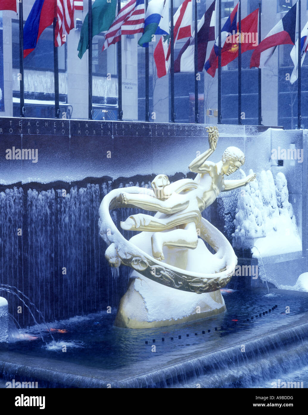 Prometheus statue paul manship hi-res stock photography and images - Alamy