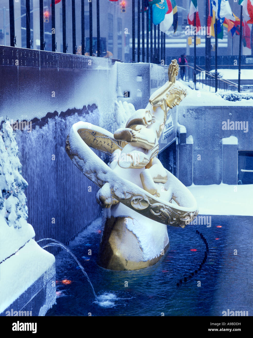 SNOW COVERS PROMETHEUS STATUE (©PAUL MANSHIP 1939) ROCKEFELLER CENTER ...