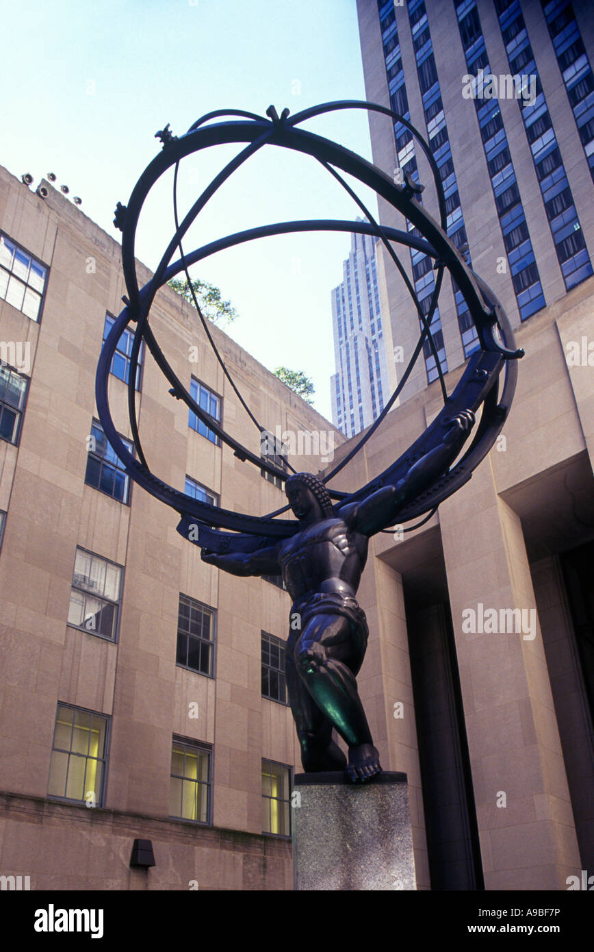 ATLAS STATUE (©LEE LAWRIE 1937) ROCKEFELLER CENTER (©RAYMOND HOOD 1939 ...