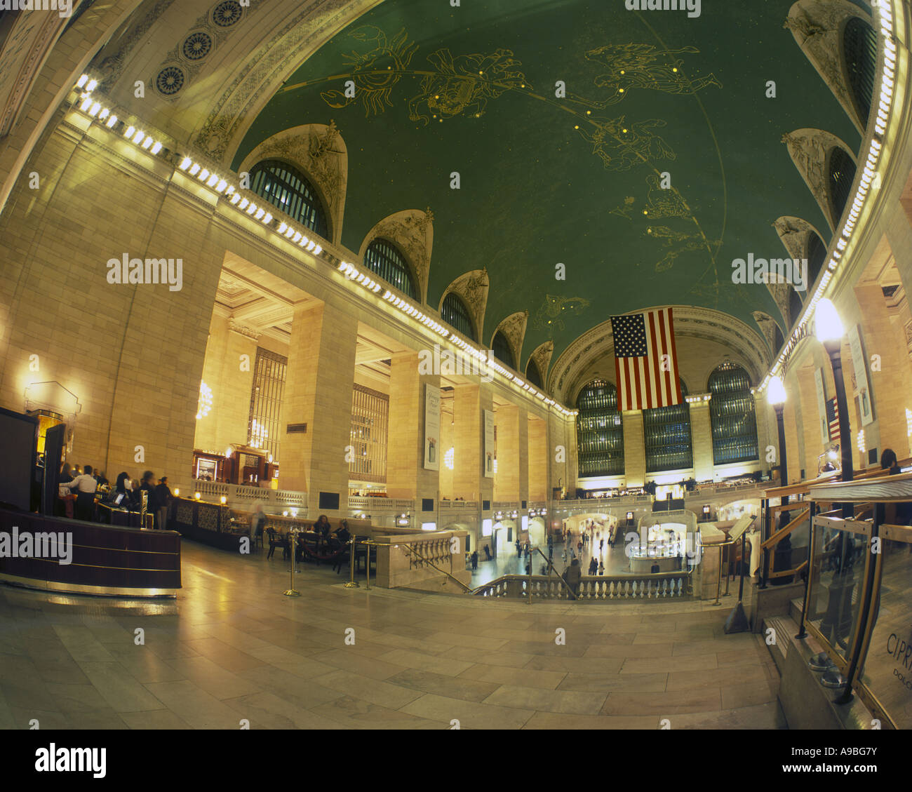 MAIN CONCOURSE GRAND CENTRAL TERMINAL ( ©WARREN & WETMORE 1913) MIDTOWN ...