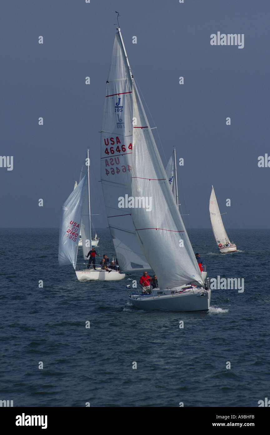 Racing sailboats hi-res stock photography and images - Alamy