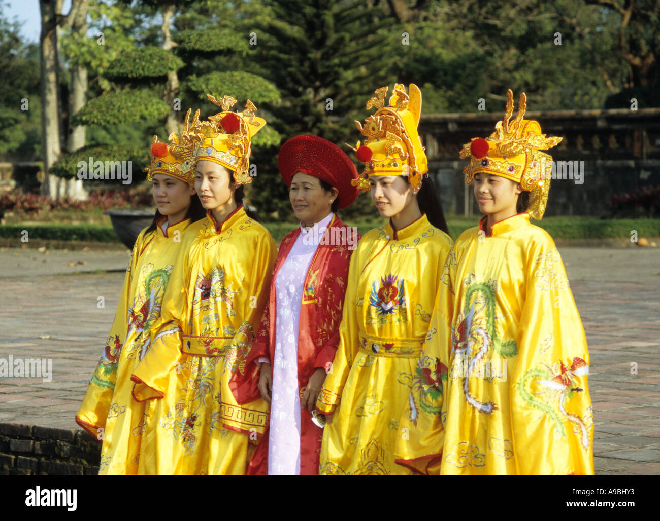 People dressed in royal costumes at Hu Vuu Pavillion, Imperial ...