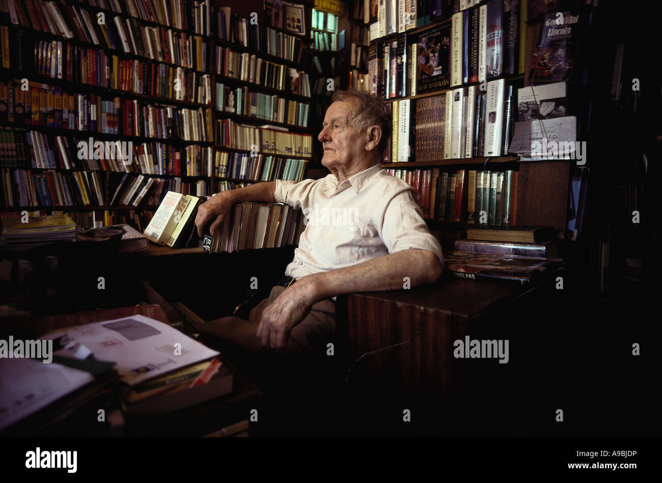 George whitman paris hi-res stock photography and images - Alamy