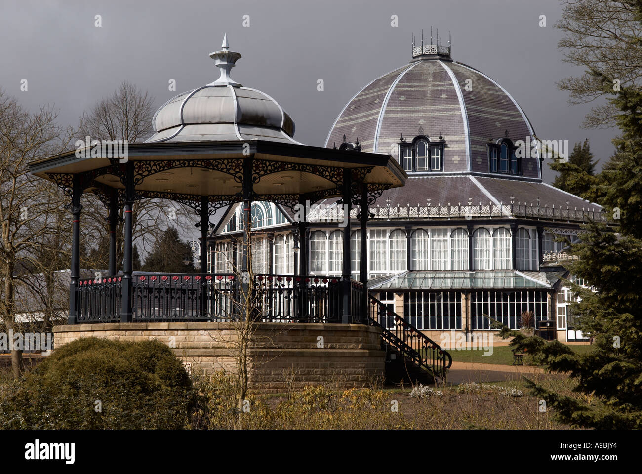 Octagon concert hall hi-res stock photography and images - Alamy
