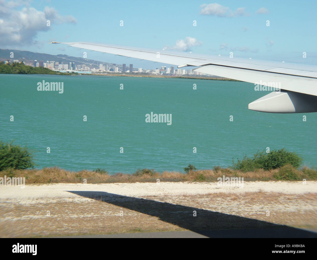 Airport runway honolulu international airport hi-res stock photography ...