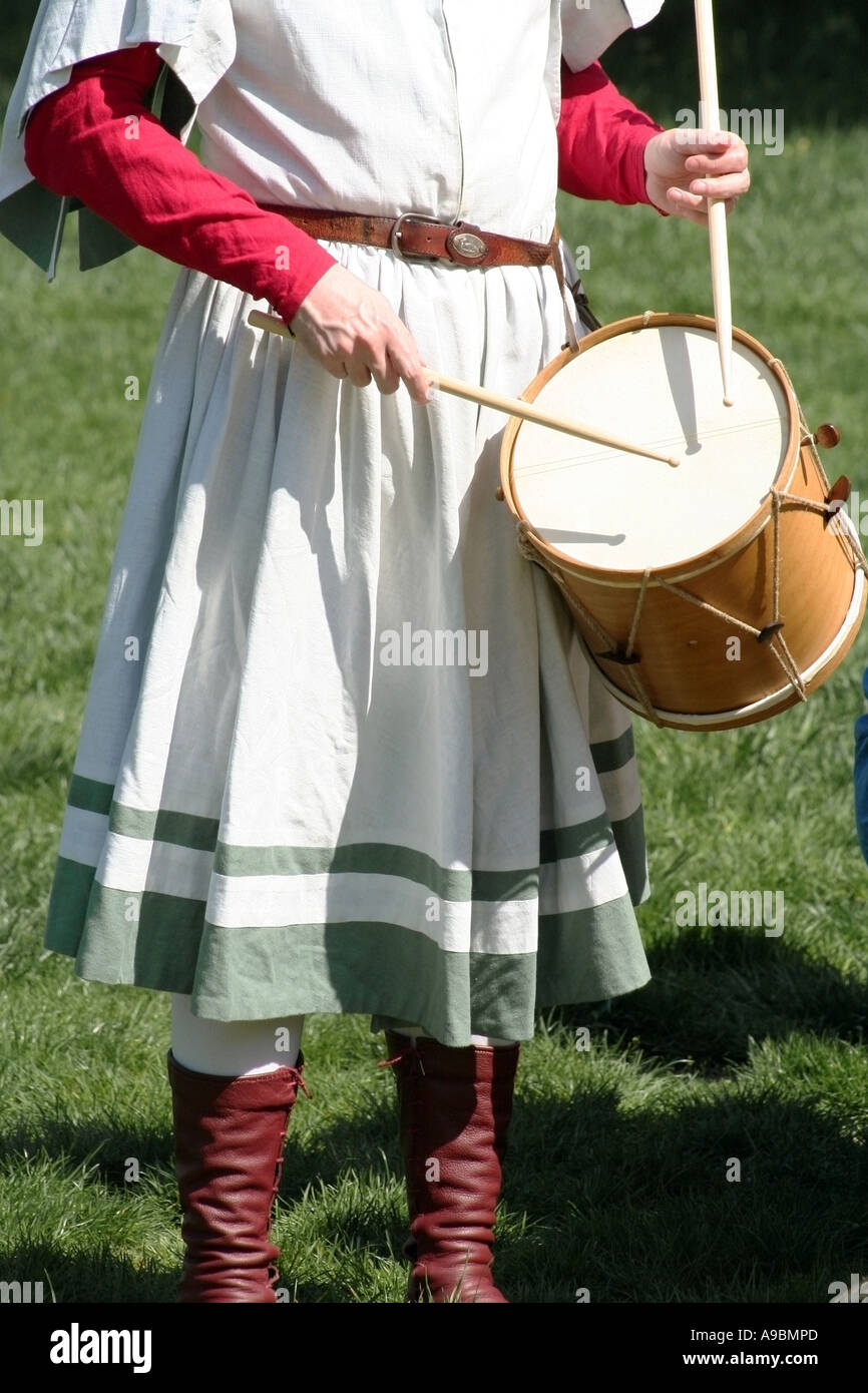 Drummer in Renaissance attire Stock Photo - Alamy