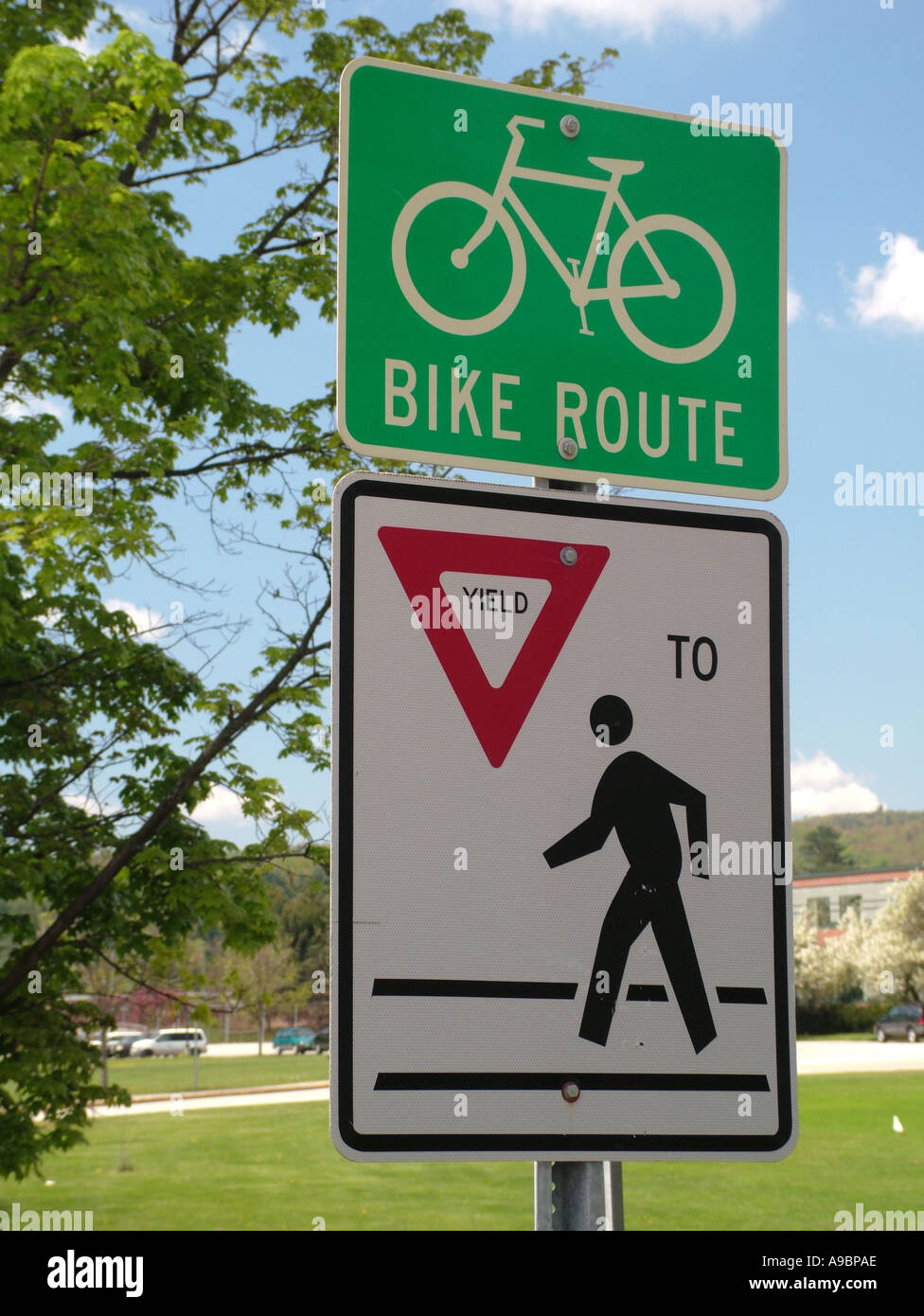 Yield to pedestrian hi-res stock photography and images - Alamy