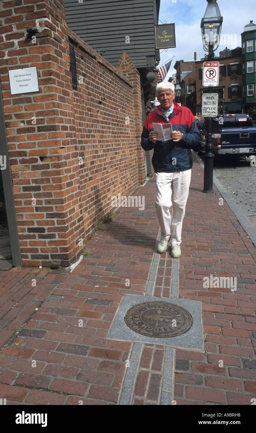 Visitor to Boston Massachusetts follows the 2.5 miles ,4Kms ,red brick ...