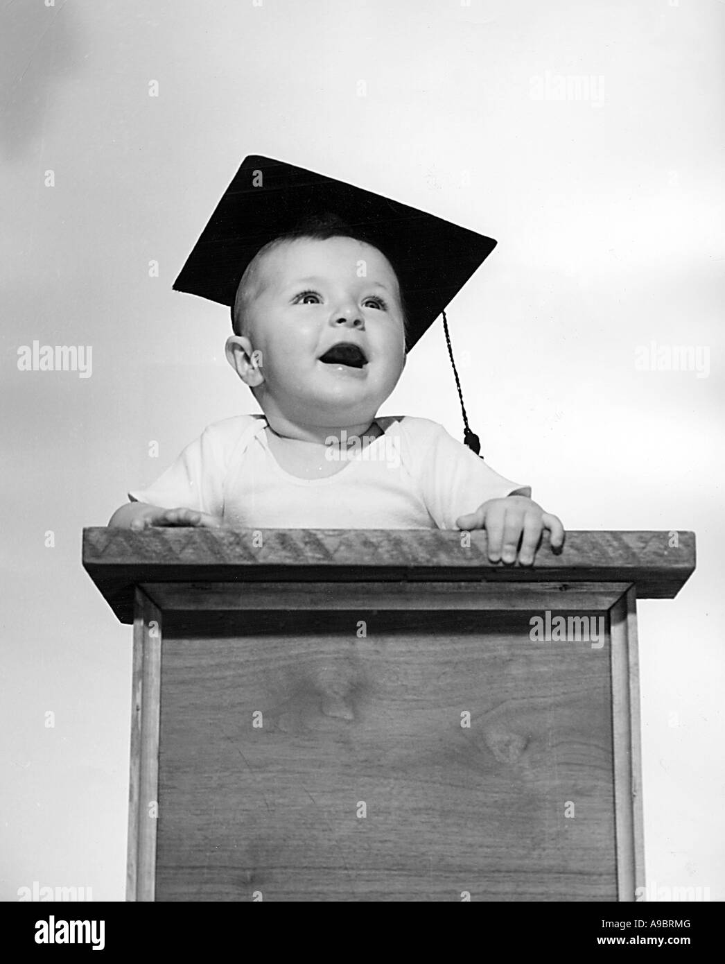 Scholar hi-res stock photography and images - Alamy
