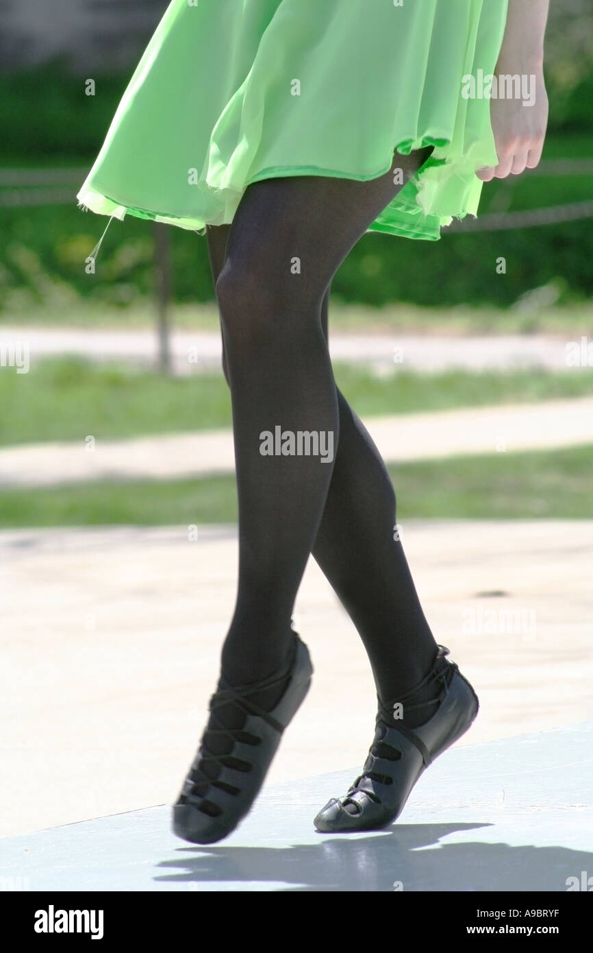 Irish step dancing hi-res stock photography and images - Alamy