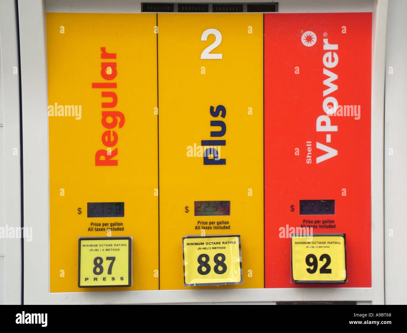 Shell gas stations hi-res stock photography and images - Alamy