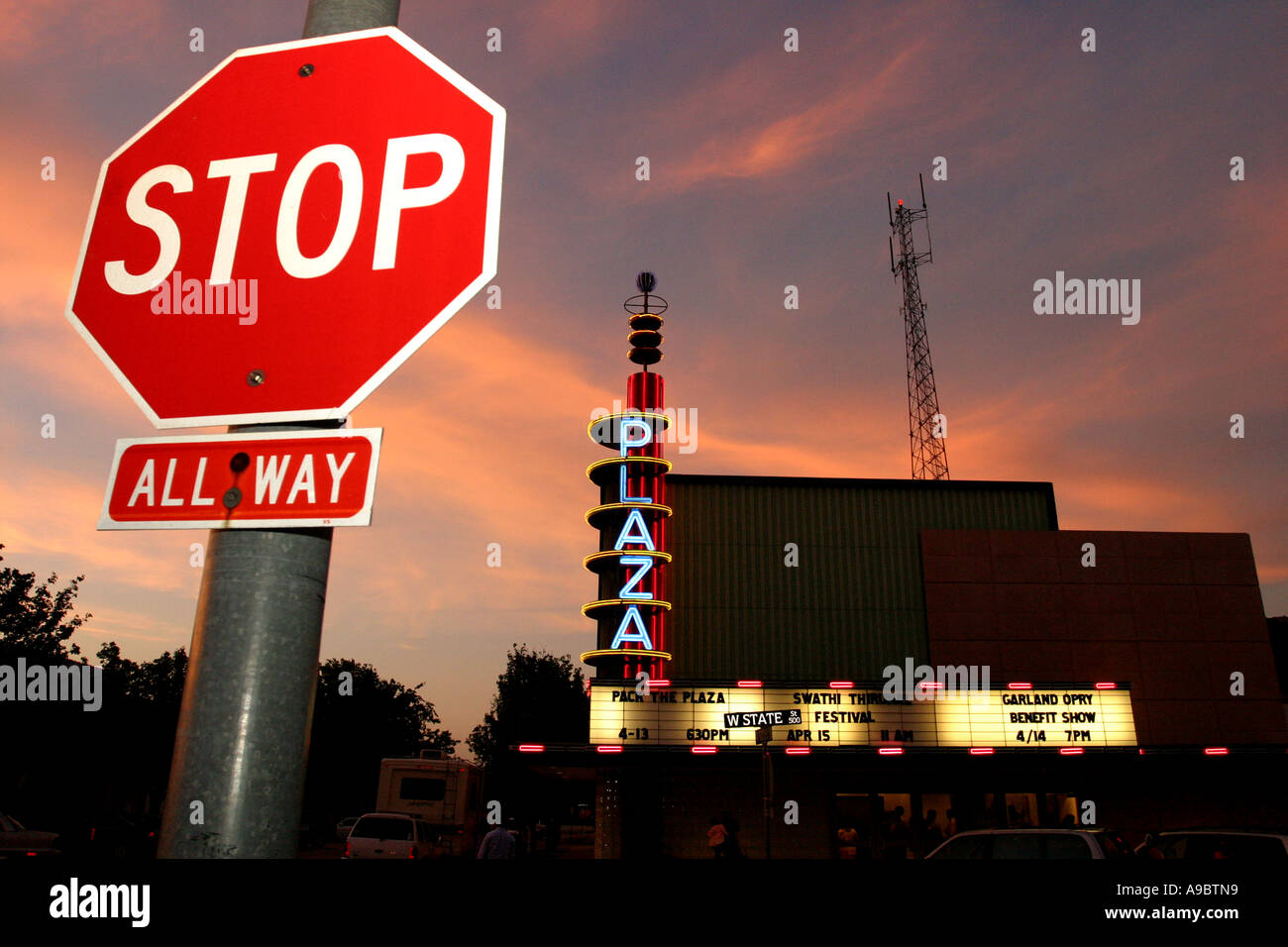 Red stop sign texas hi-res stock photography and images - Alamy
