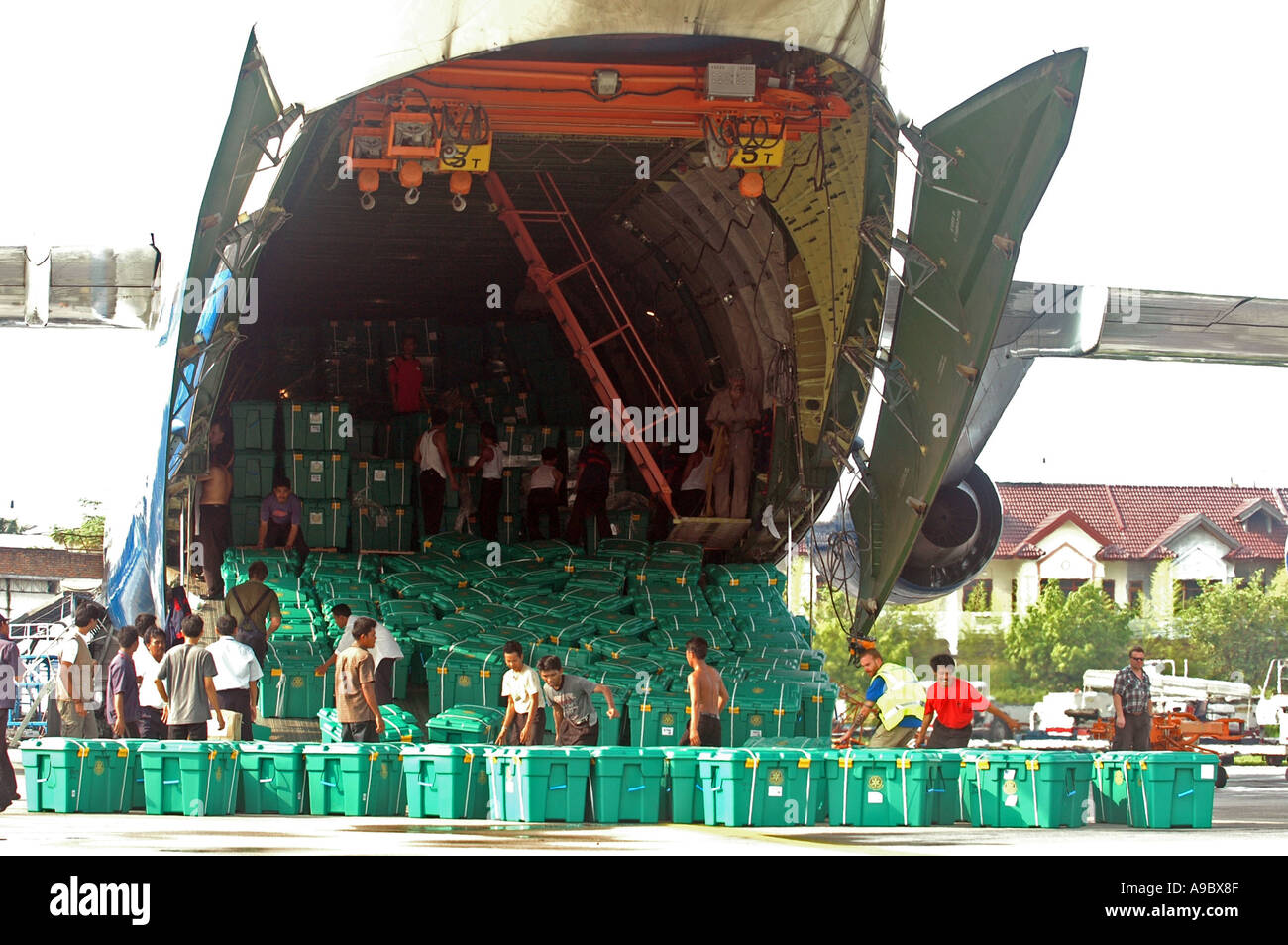 British public donated tsunami aid being transported on an Antanov 124 ...