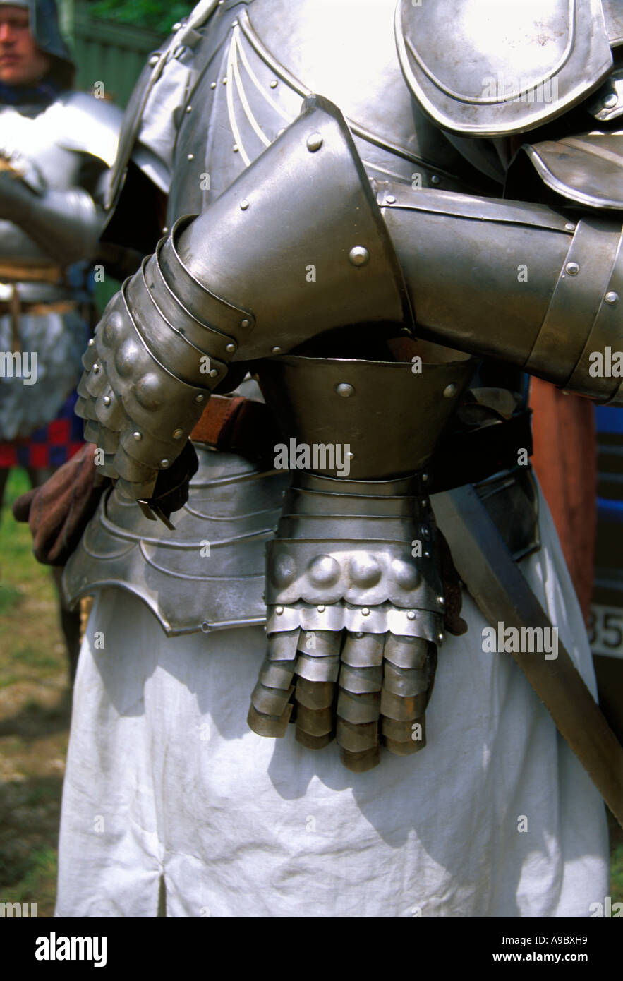 Medieval Knight metal Armour Stock Photo - Alamy