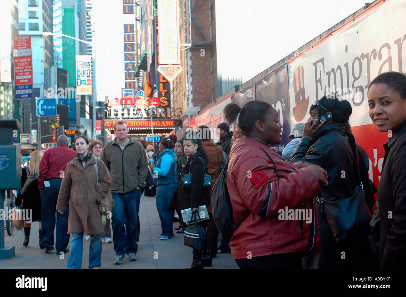Moviegoers line at the AMC 25 theater in Times Square Stock Photo - Alamy