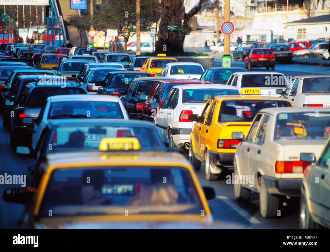 Traffic jam in Istanbul Stock Photo - Alamy