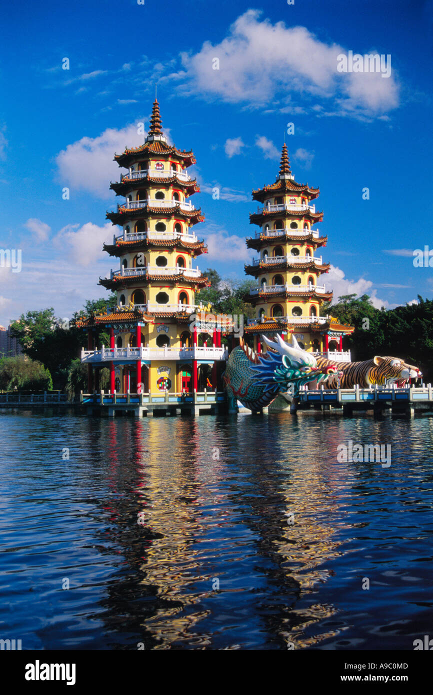 Dragon and tiger pagoda in Lotus lake Kaohsiung Taiwan Stock Photo - Alamy