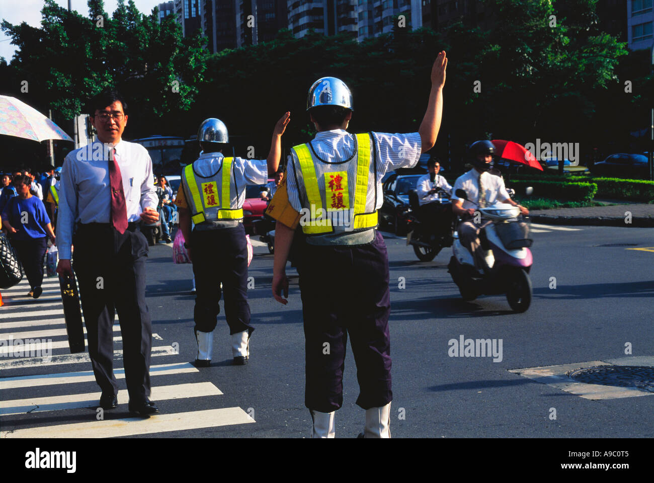 Polite police hi-res stock photography and images - Alamy