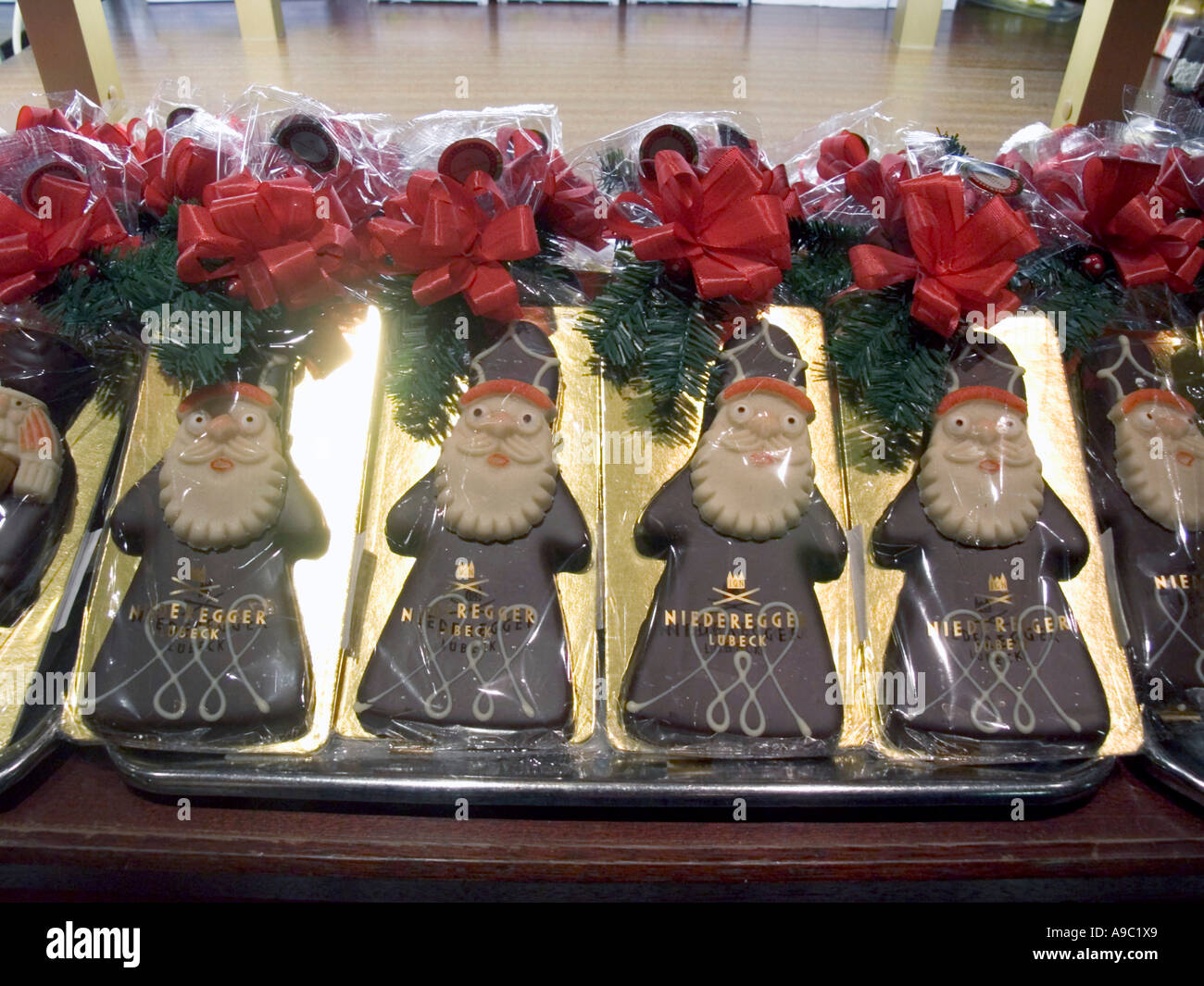 Christmas Santa Claus decoration in department store Stock Photo - Alamy