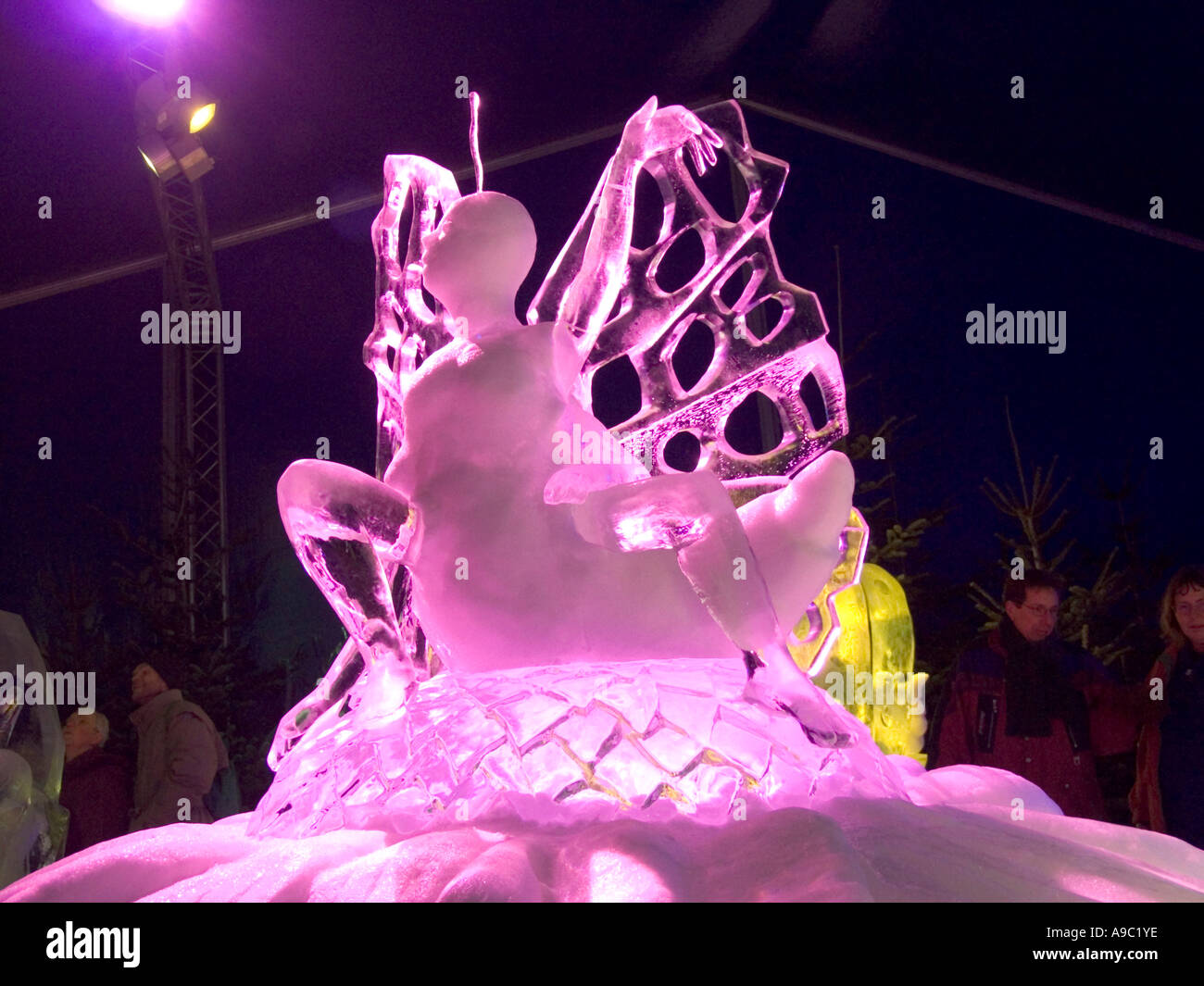 Insect ice sculpture hi-res stock photography and images - Alamy