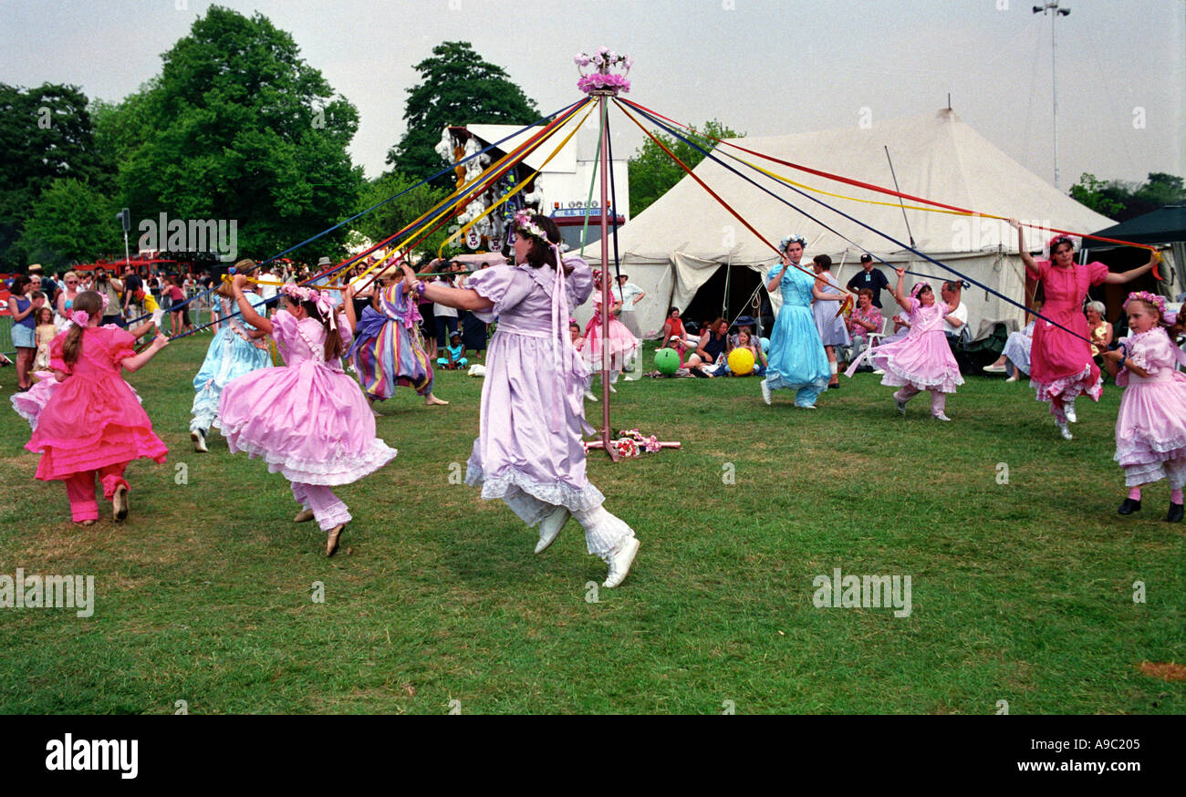 Maypole Children High Resolution Stock Photography and Images - Alamy